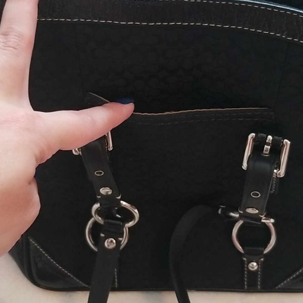 Coach Black Purse Signature C Design With Straps - Gem
